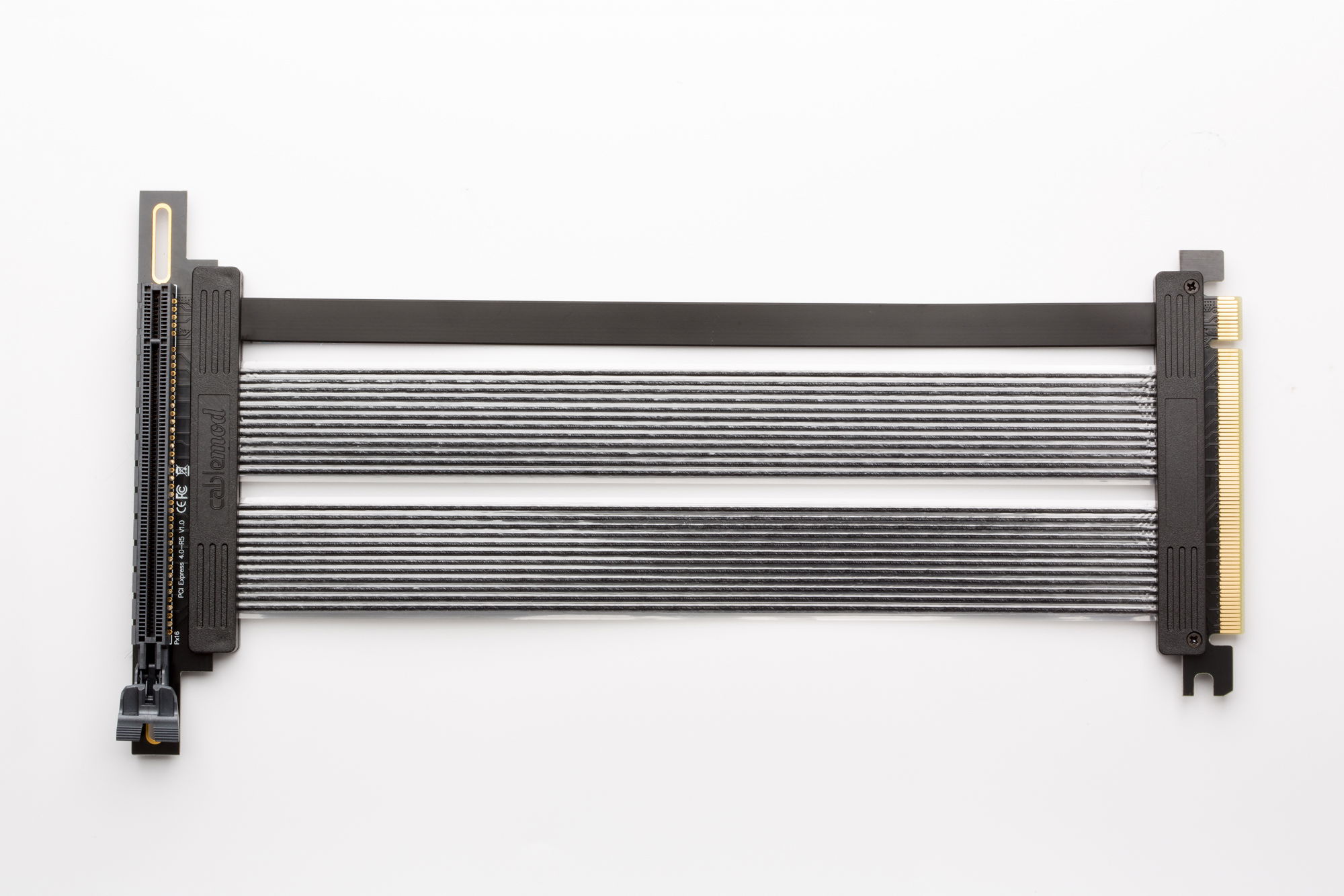 CableMod Right Angle PCI-e 4.0 Riser Cable (Black, 22cm) – CableMod EU ...